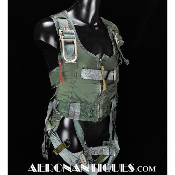 Parachutes & Harnesses