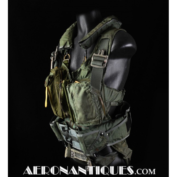 Parachutes & Harnesses