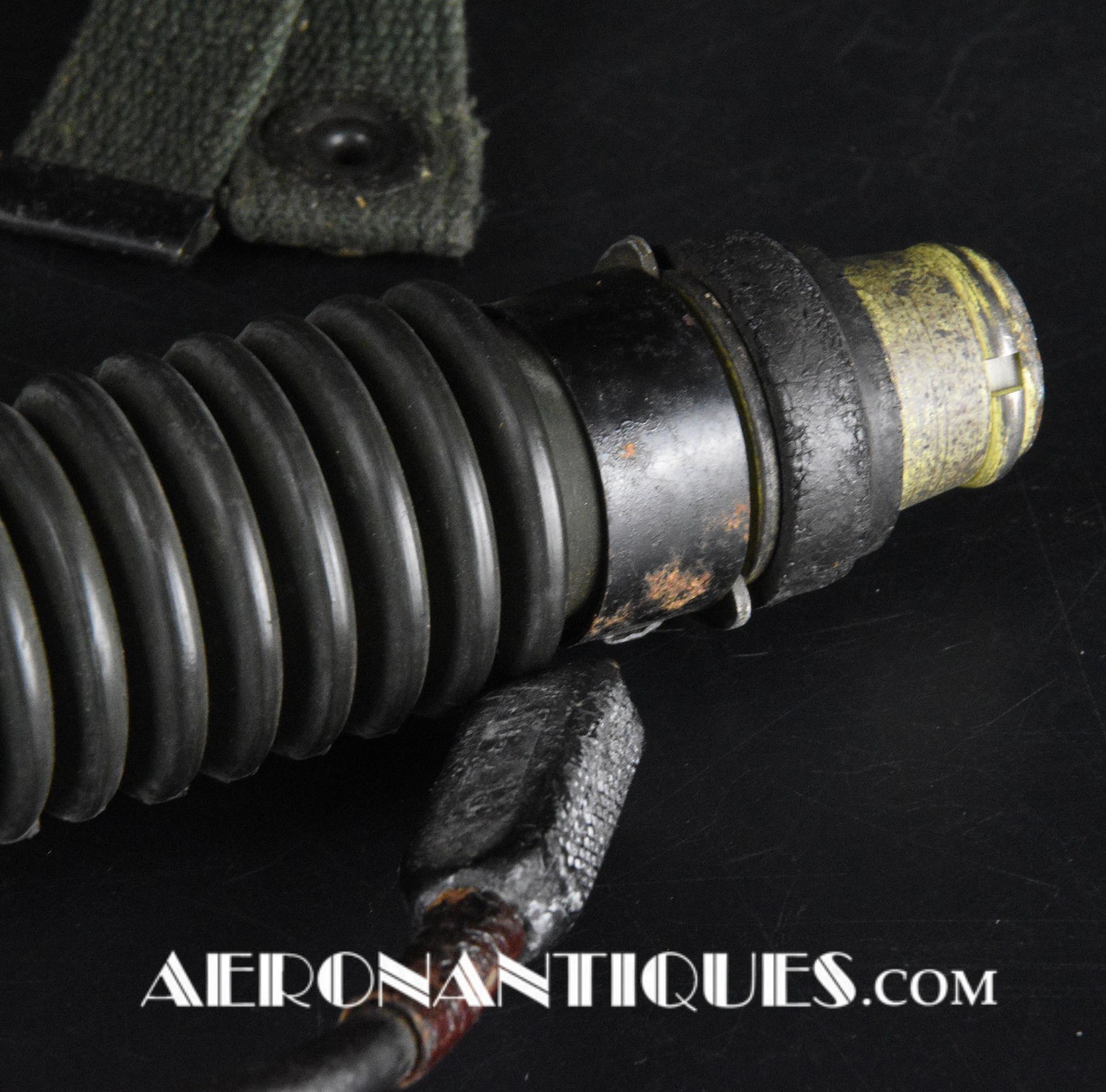 helmet;flight helmet;flying helmet;jet pilot helmet