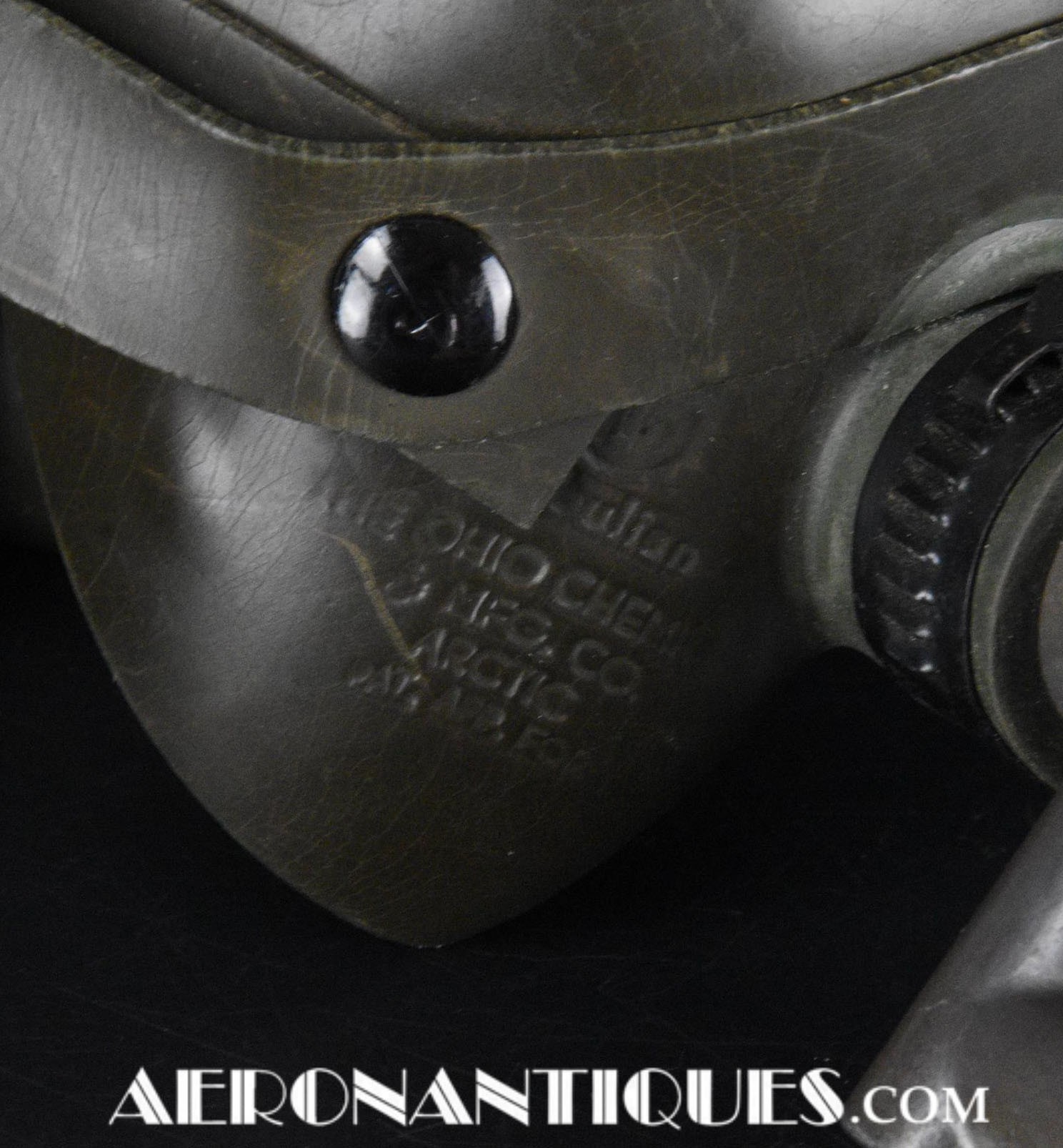 helmet;flight helmet;flying helmet;jet pilot helmet