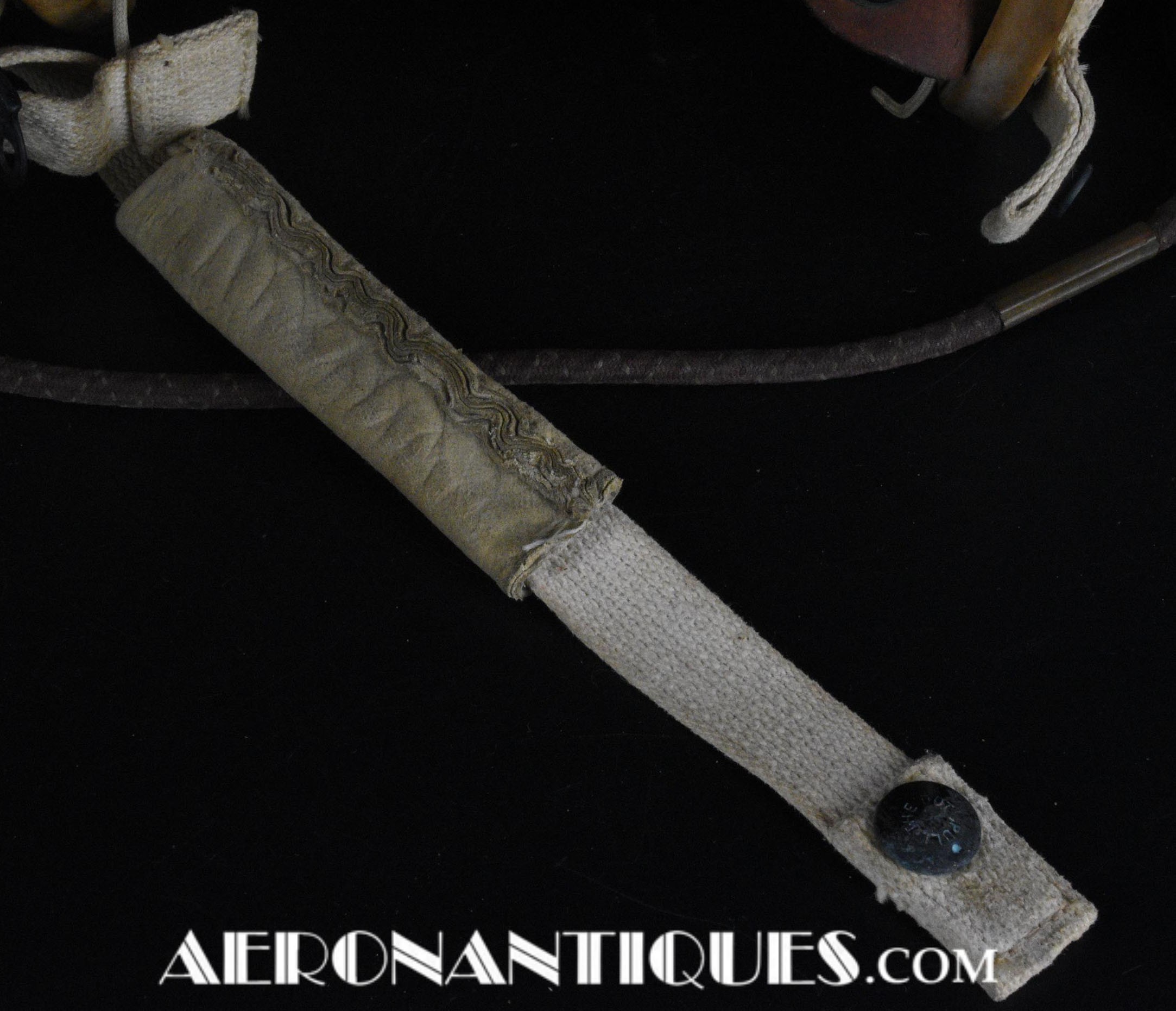 helmet;flight helmet;flying helmet;jet pilot helmet